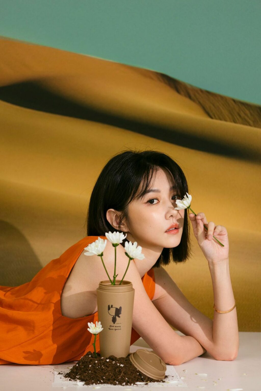 Ivy Shao promotes energy saving and carbon reduction at home for ...